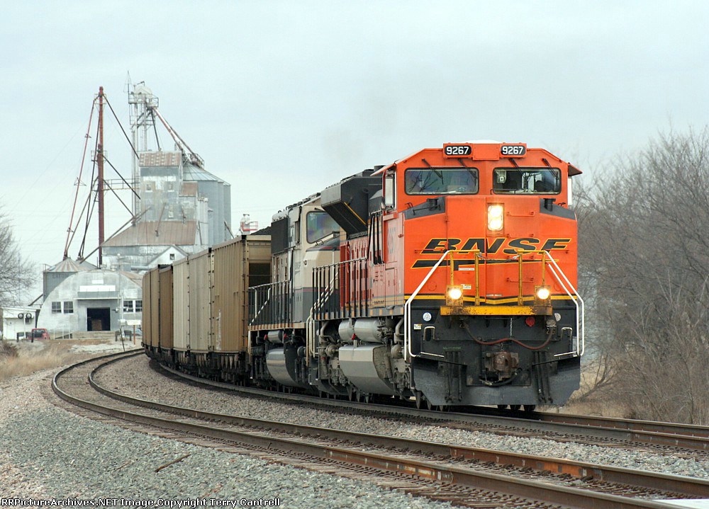 BNSF 9267